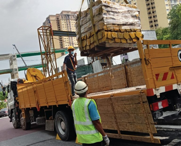 Lorry Transport & Construction Transport Service | JS Group